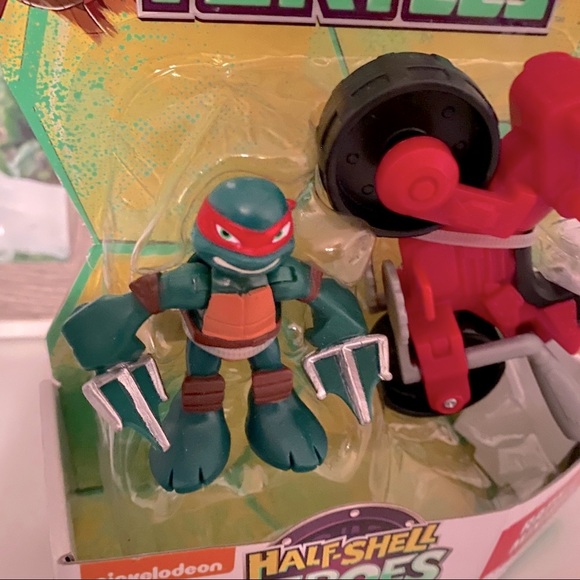 Nickelodeon | Toys | Teenage Mutant Ninja Turtles Raph Figurine | Poshmark